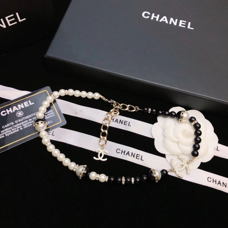 Top match Chanel Necklaces