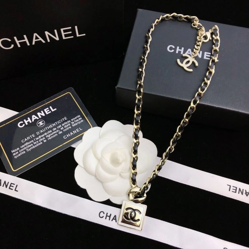 Bargain Chanel Necklaces