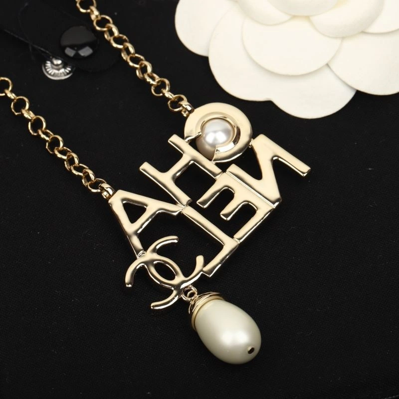Bargain Chanel Necklaces
