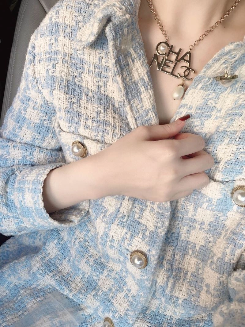 Bargain Chanel Necklaces