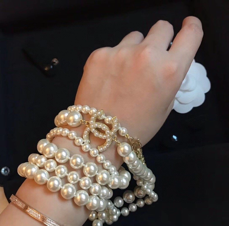 Brand-authenticated Chanel Necklaces