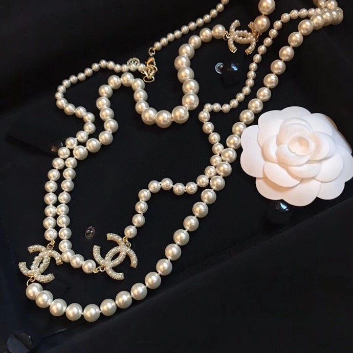 Brand-authenticated Chanel Necklaces