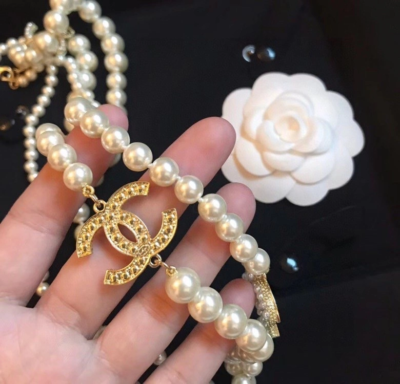 Brand-authenticated Chanel Necklaces