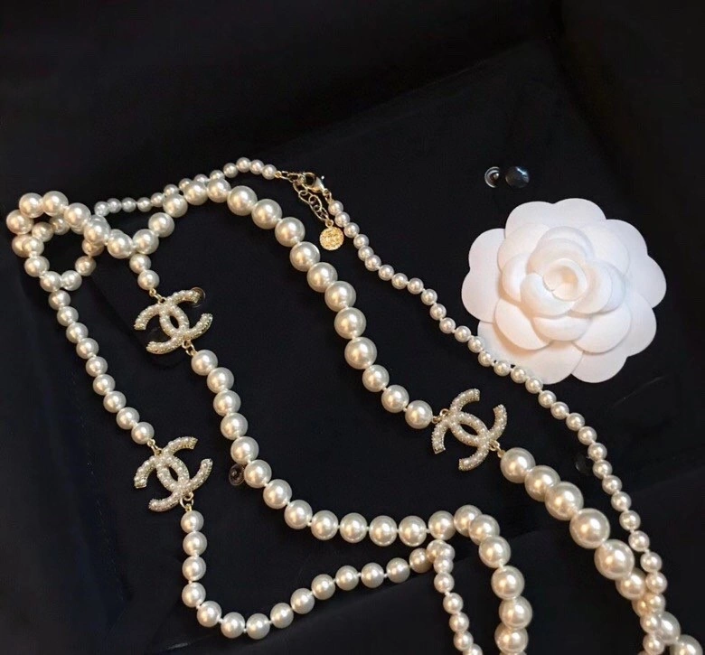Brand-authenticated Chanel Necklaces