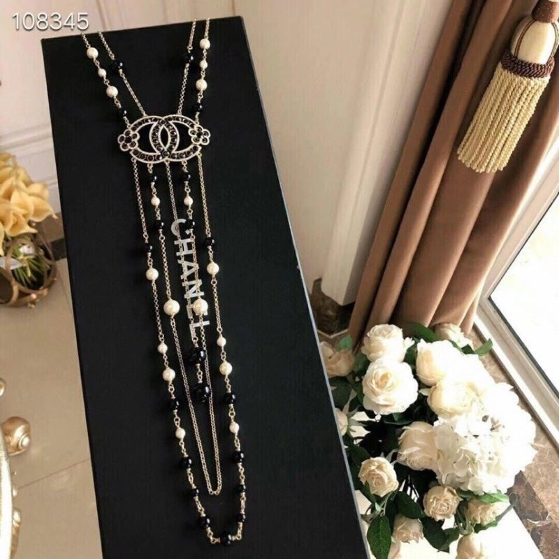 Top match Chanel Necklaces