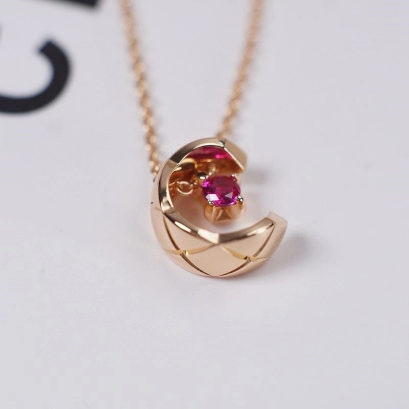 Top match Chanel Necklaces