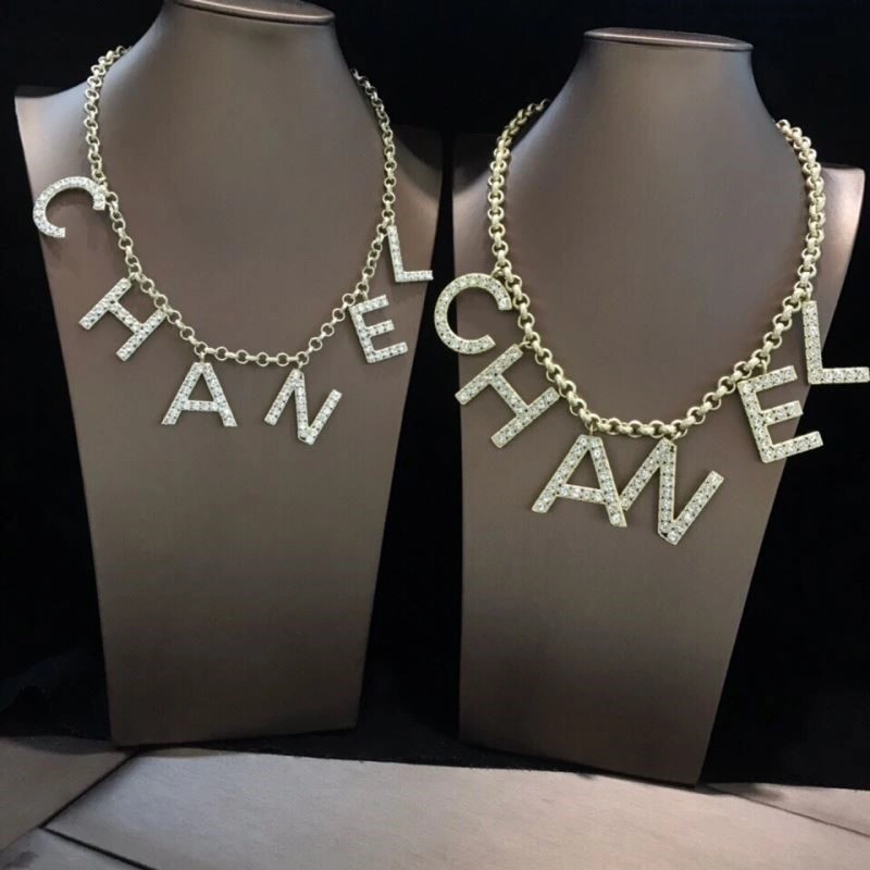 Top mirror Chanel Necklaces