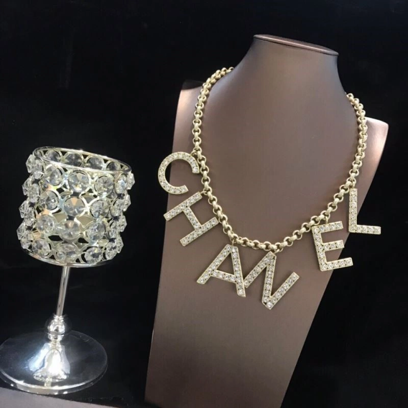 Top mirror Chanel Necklaces