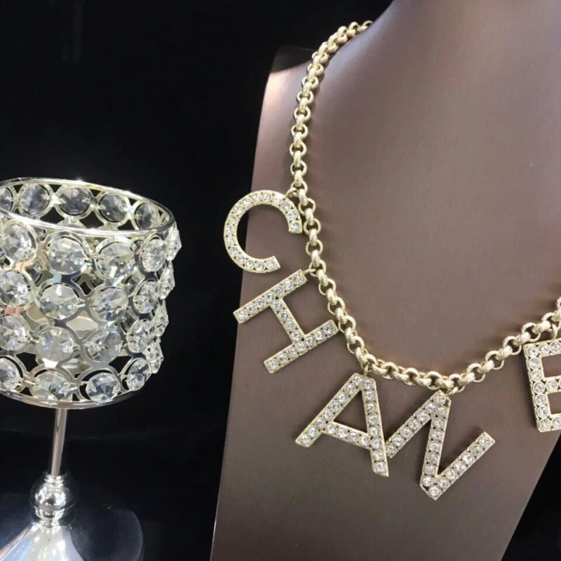 Top mirror Chanel Necklaces