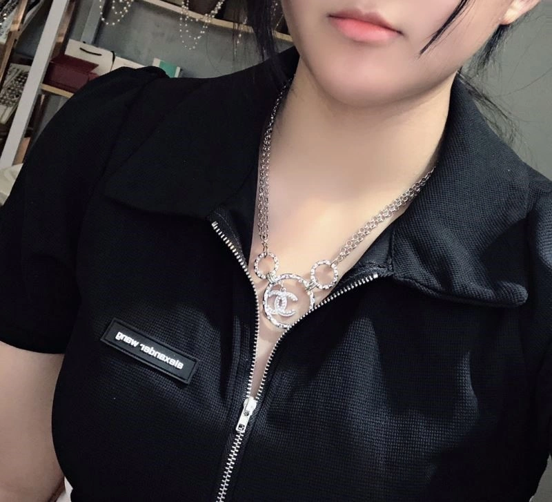 Bargain Chanel Necklaces