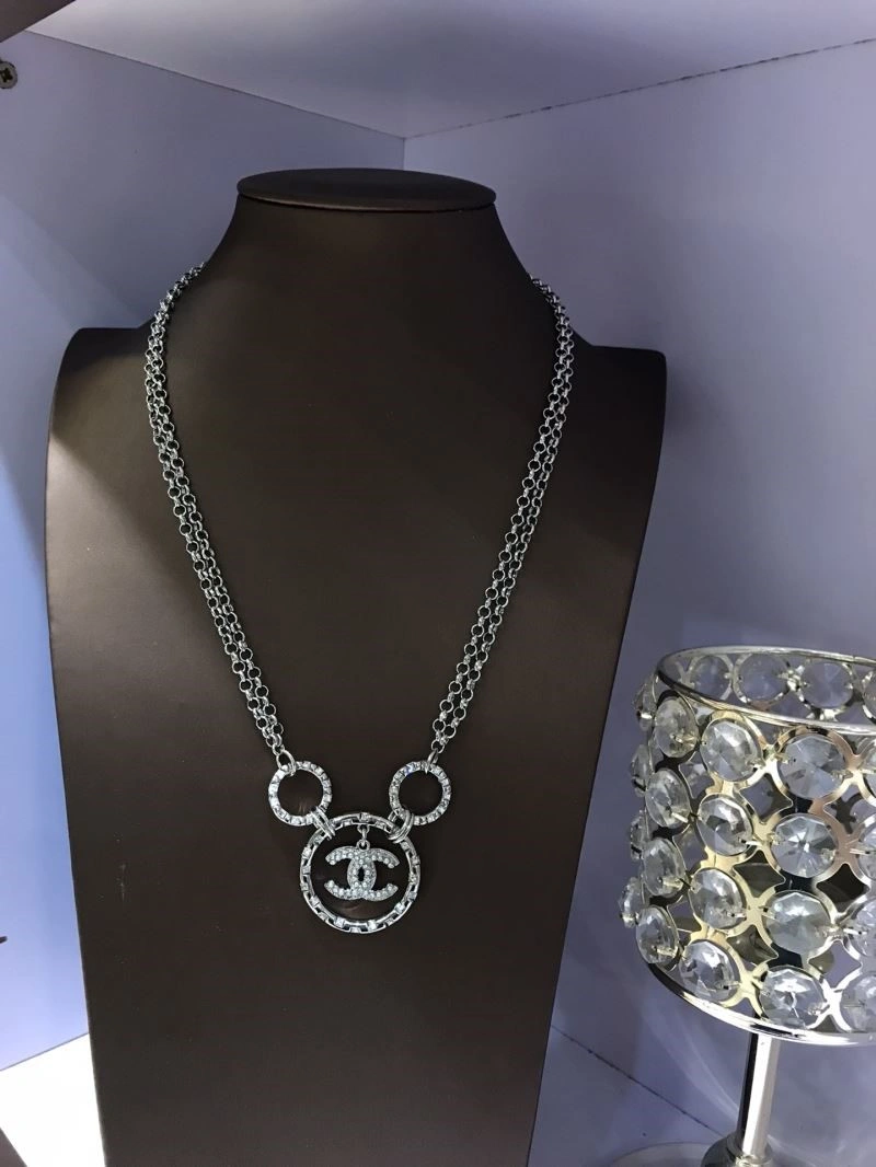 Bargain Chanel Necklaces