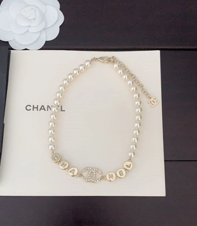 Top mirror Chanel Necklaces