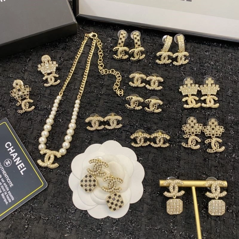 Real Chanel Necklaces