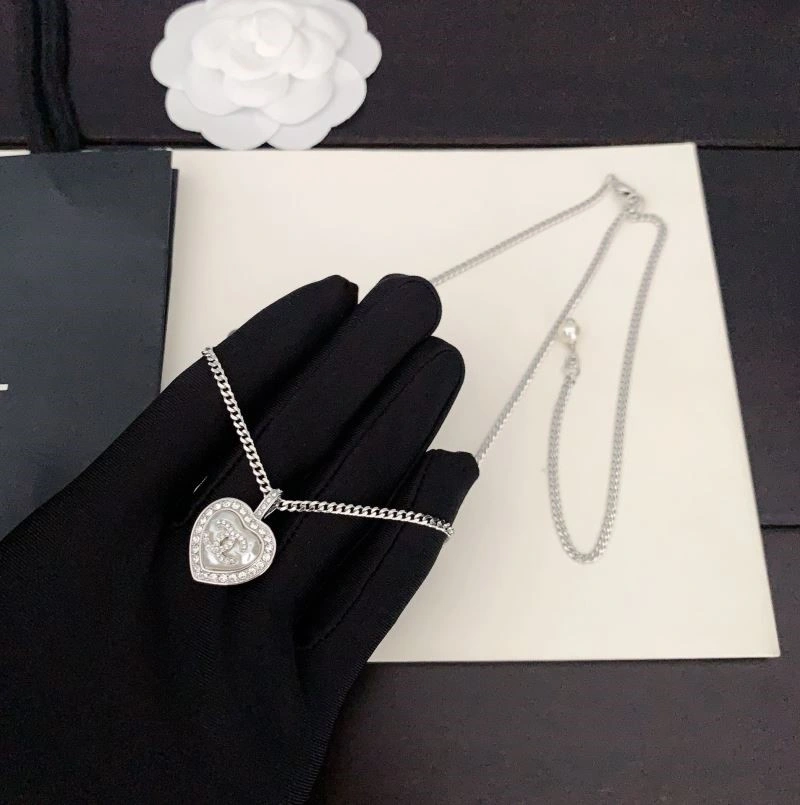 Cut-rate Chanel Necklaces