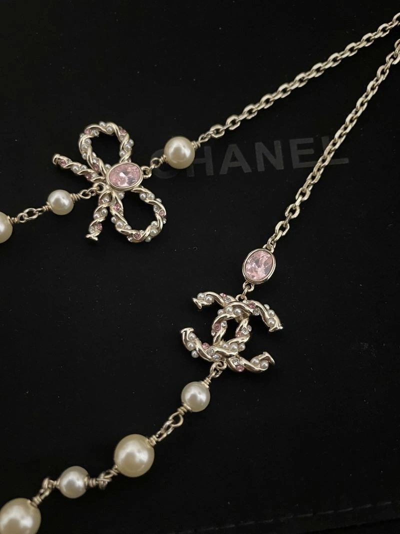 Top mirror Chanel Necklaces