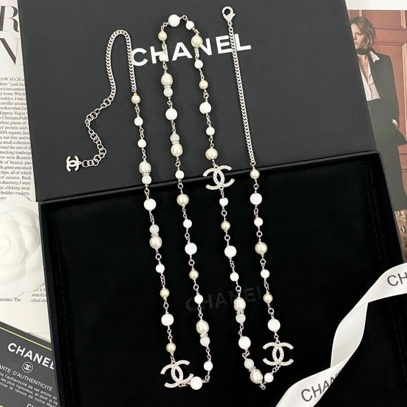 Top match Chanel Necklaces