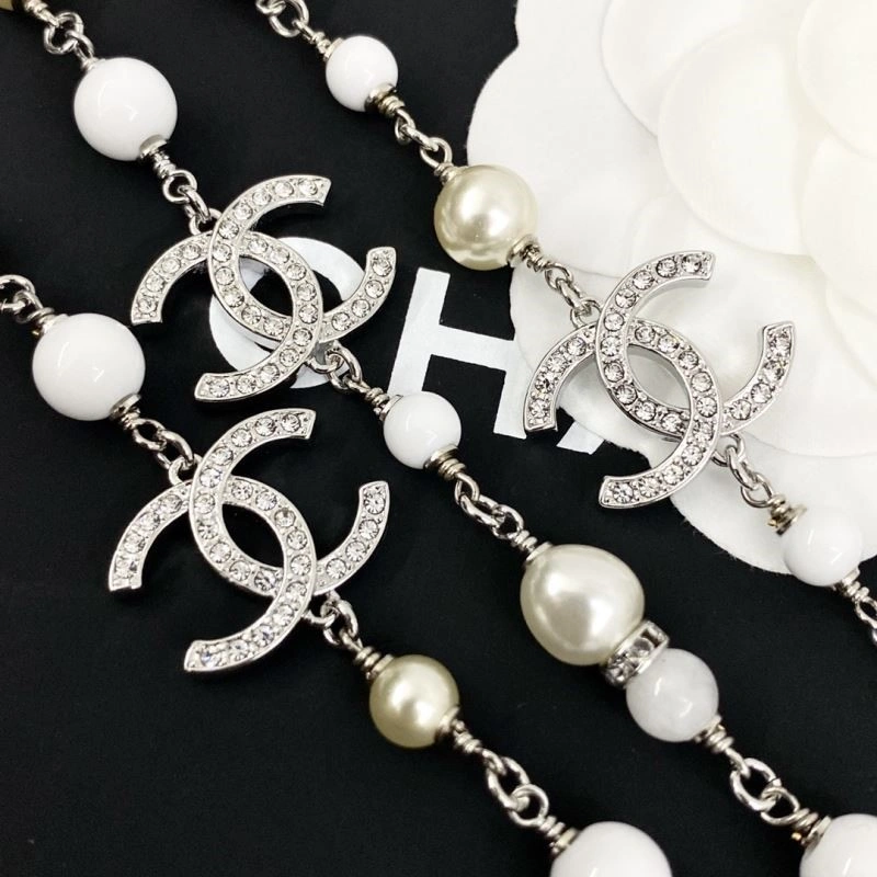 Top match Chanel Necklaces