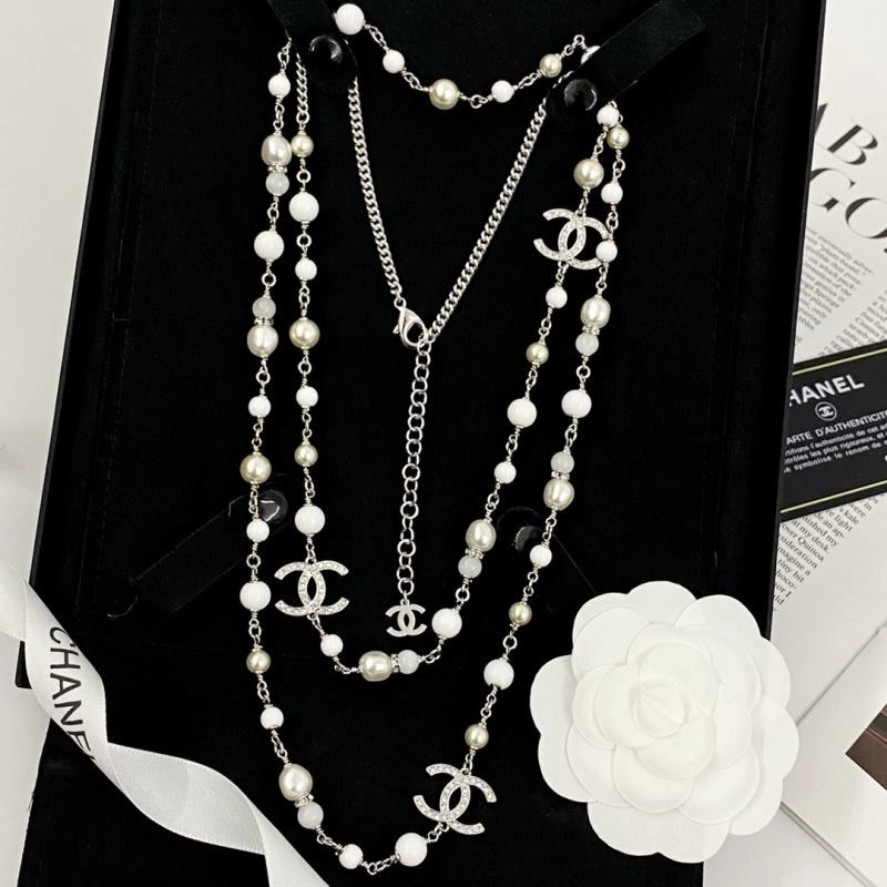 Top match Chanel Necklaces