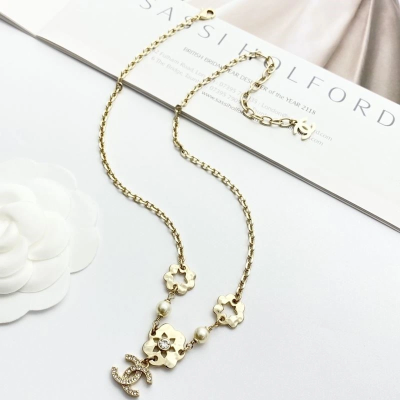 Cut-rate Chanel Necklaces