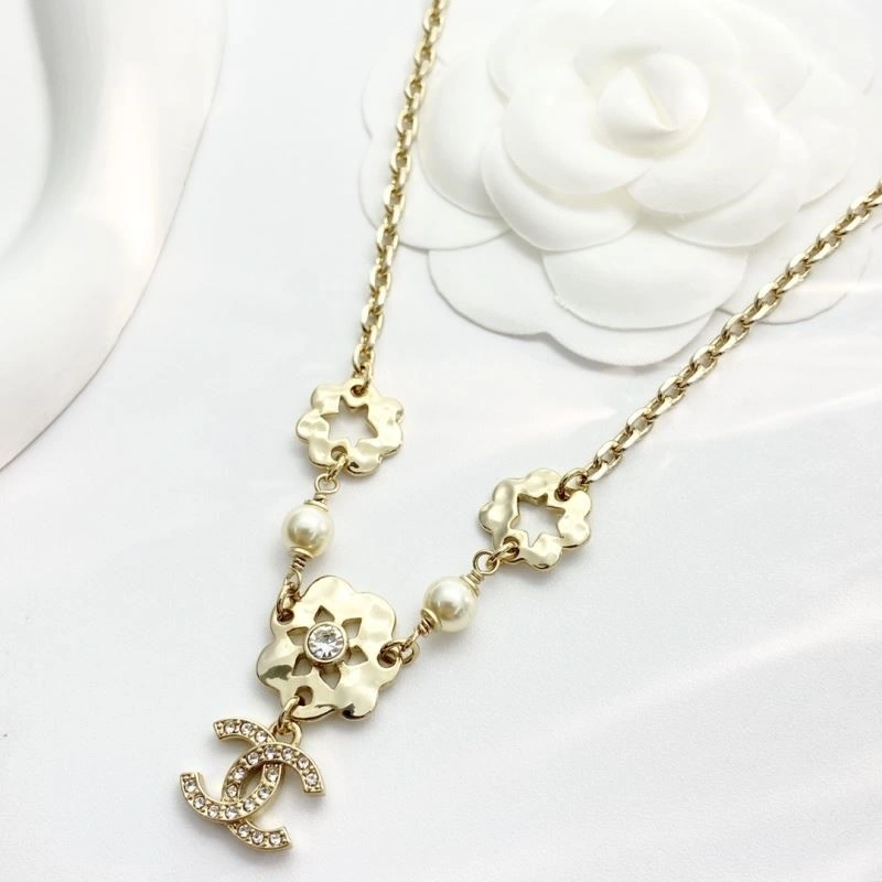 Cut-rate Chanel Necklaces