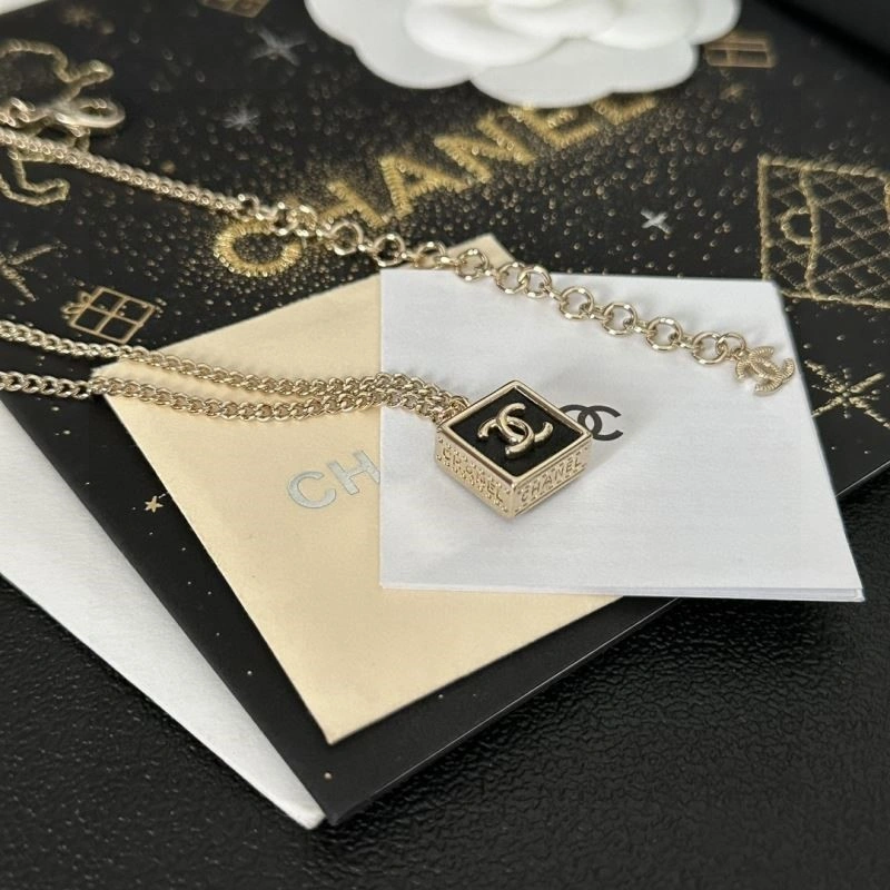 Low-cost Chanel Necklaces