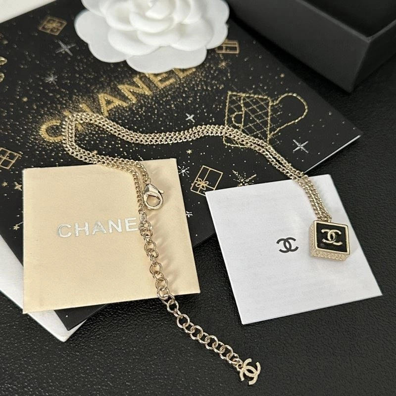 Low-cost Chanel Necklaces