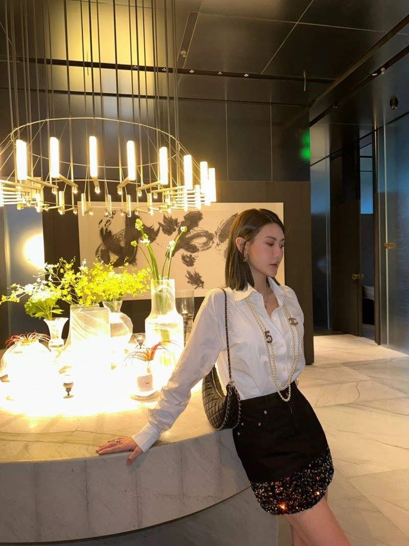 Indistinguishable Chanel Necklaces