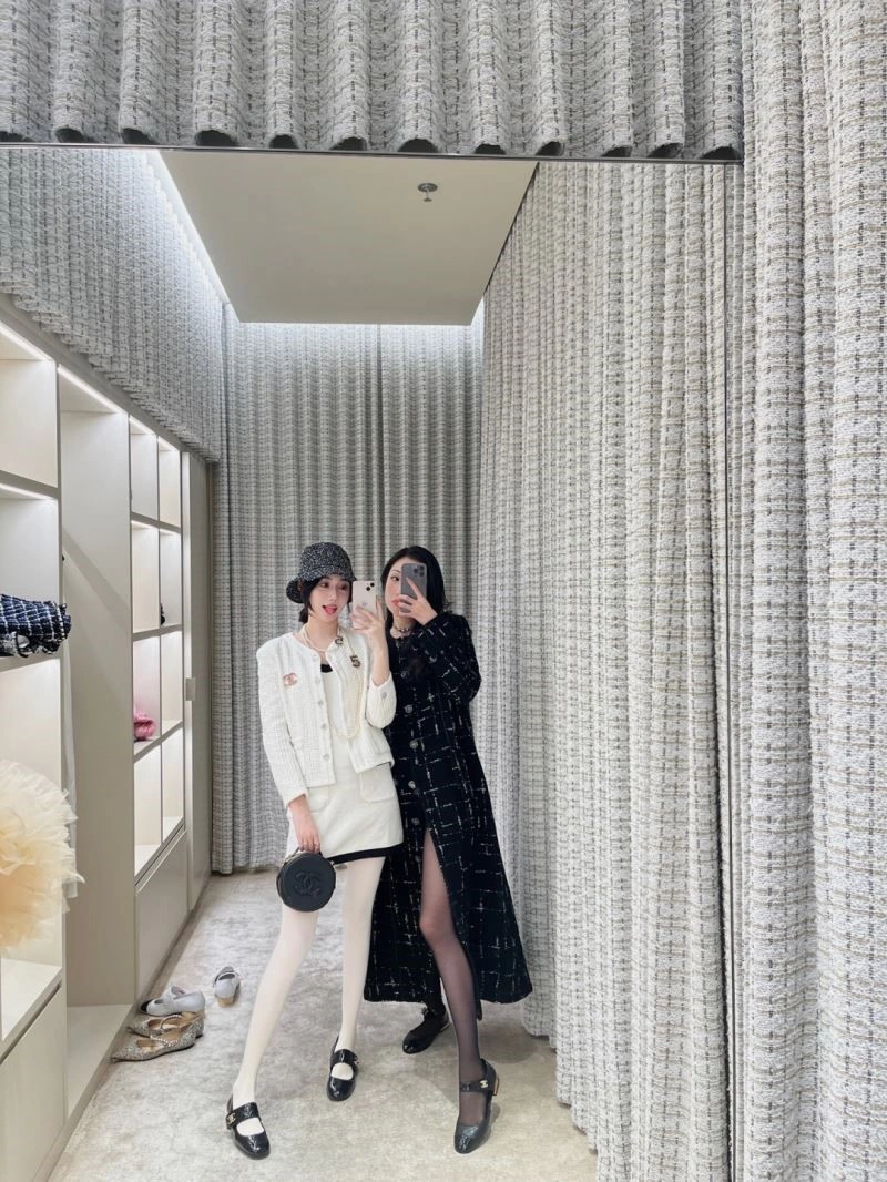 Indistinguishable Chanel Necklaces