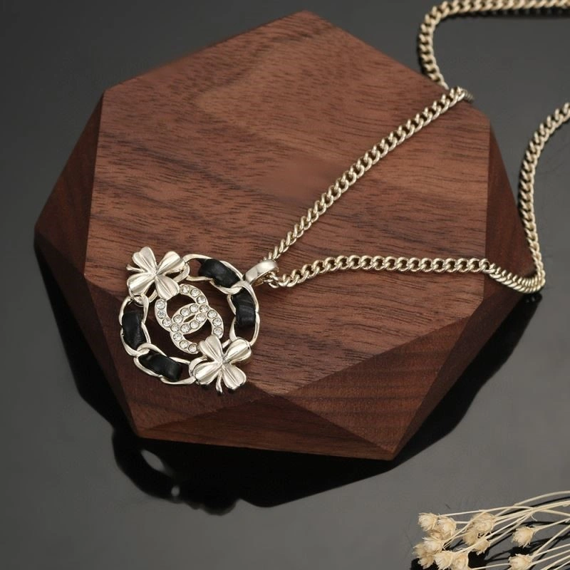 Inexpensive Chanel Necklaces
