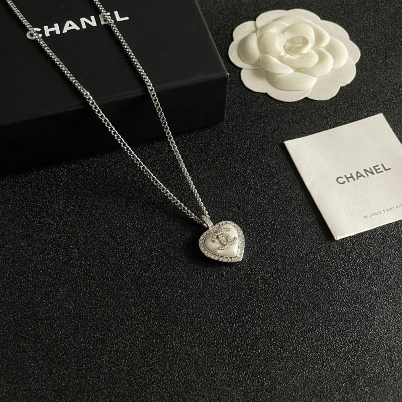 Value-priced Chanel Necklaces