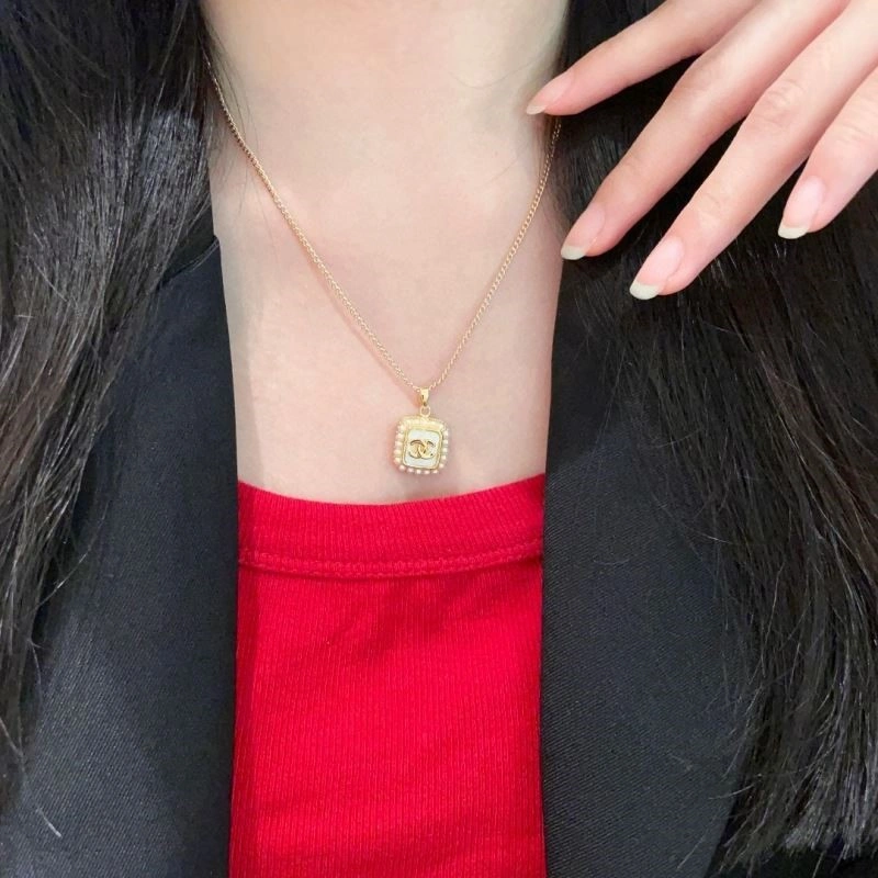 Chanel Necklaces
