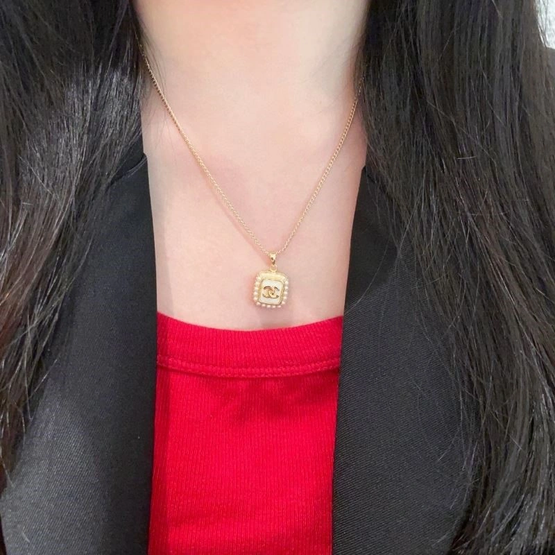 Precise copy Chanel Necklaces