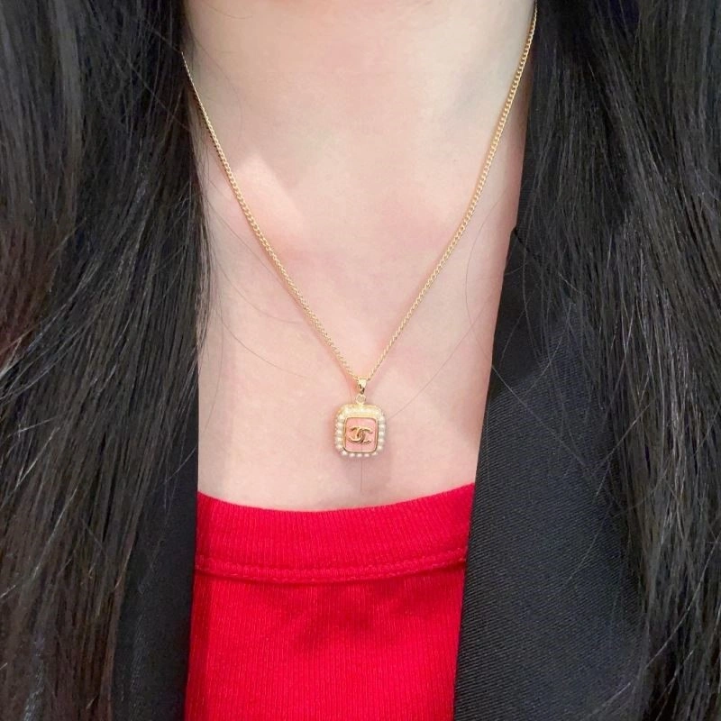 Reasonably priced Chanel Necklaces