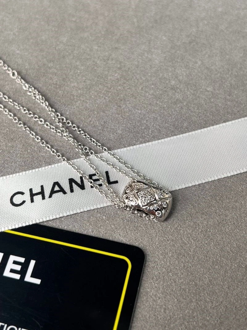 Original Chanel Necklaces