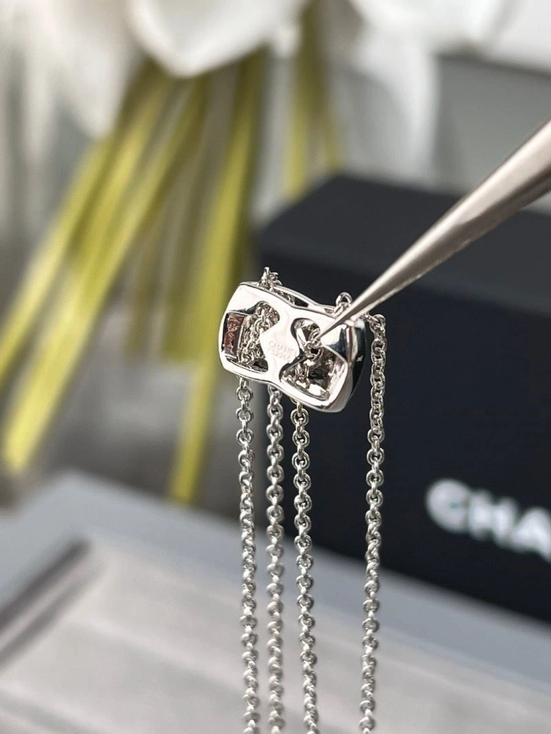 Original Chanel Necklaces