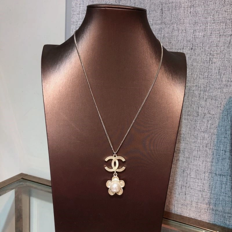 Original Chanel Necklaces