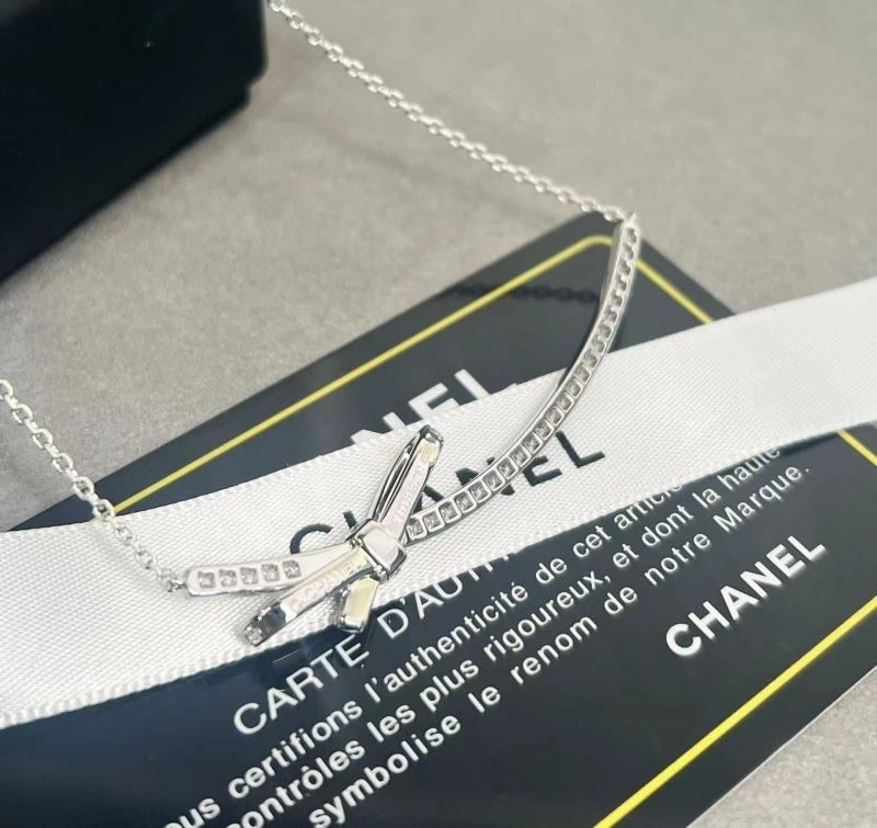 Top match Chanel Necklaces