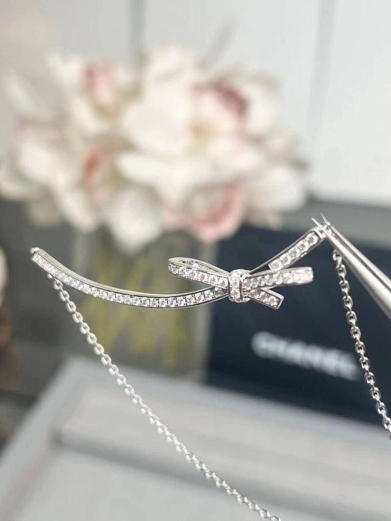 Top match Chanel Necklaces