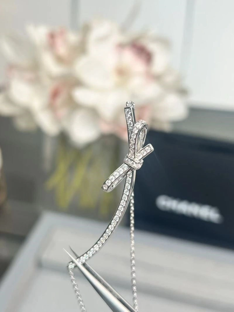 Top match Chanel Necklaces