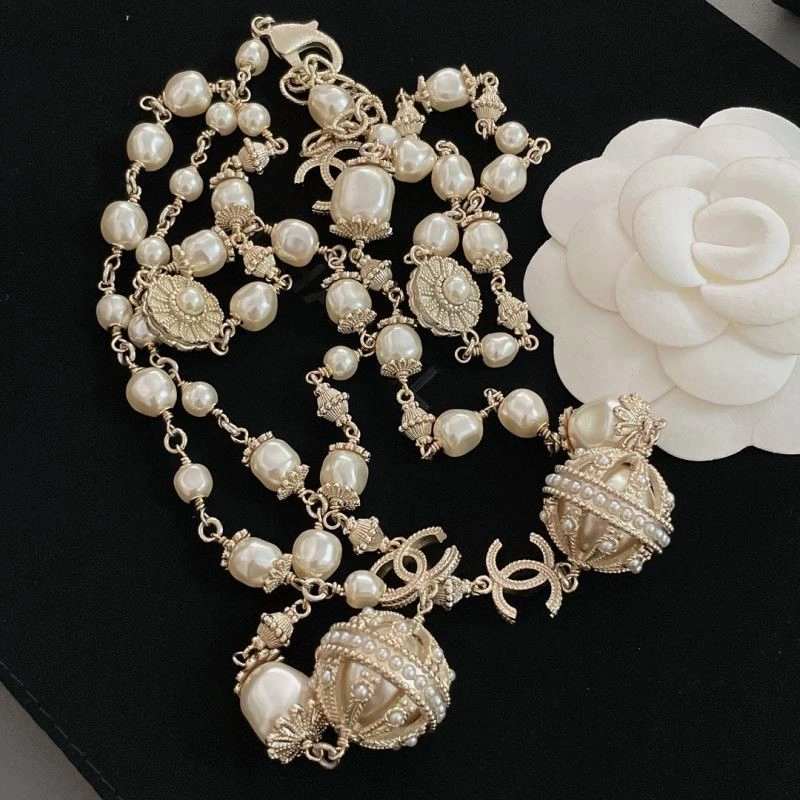 Brand-authenticated Chanel Necklaces