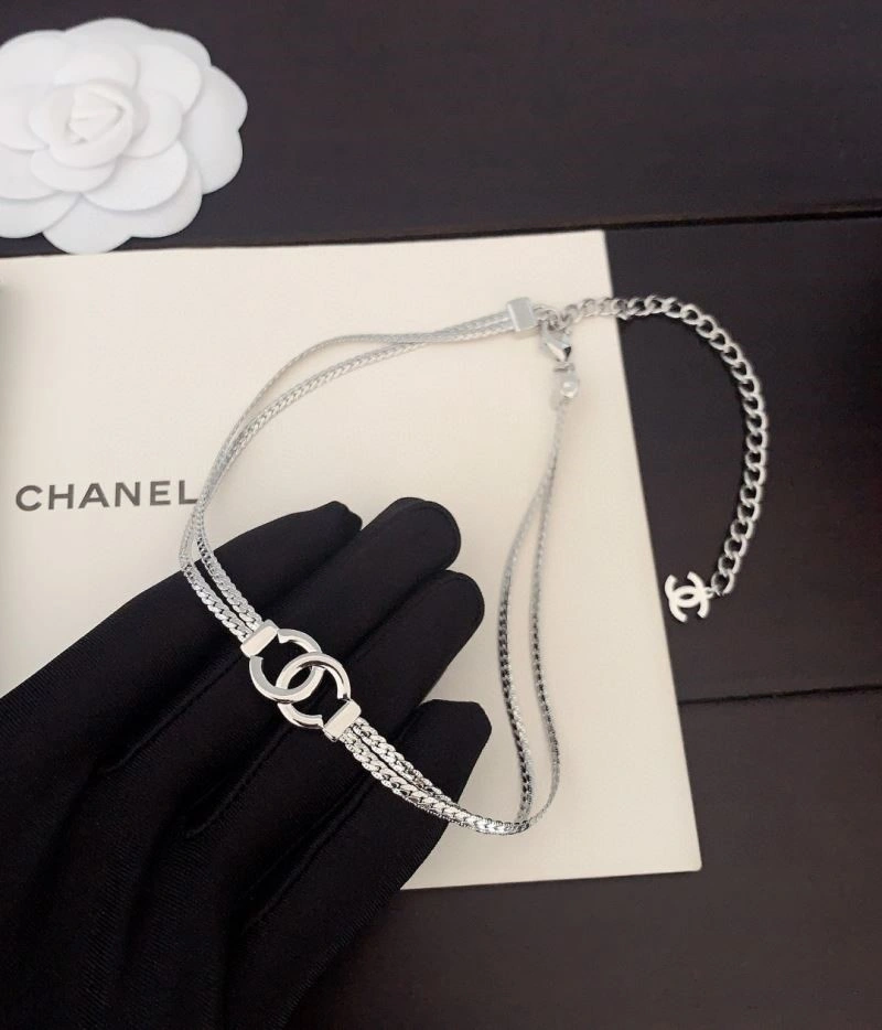 Accurate model Chanel Necklaces