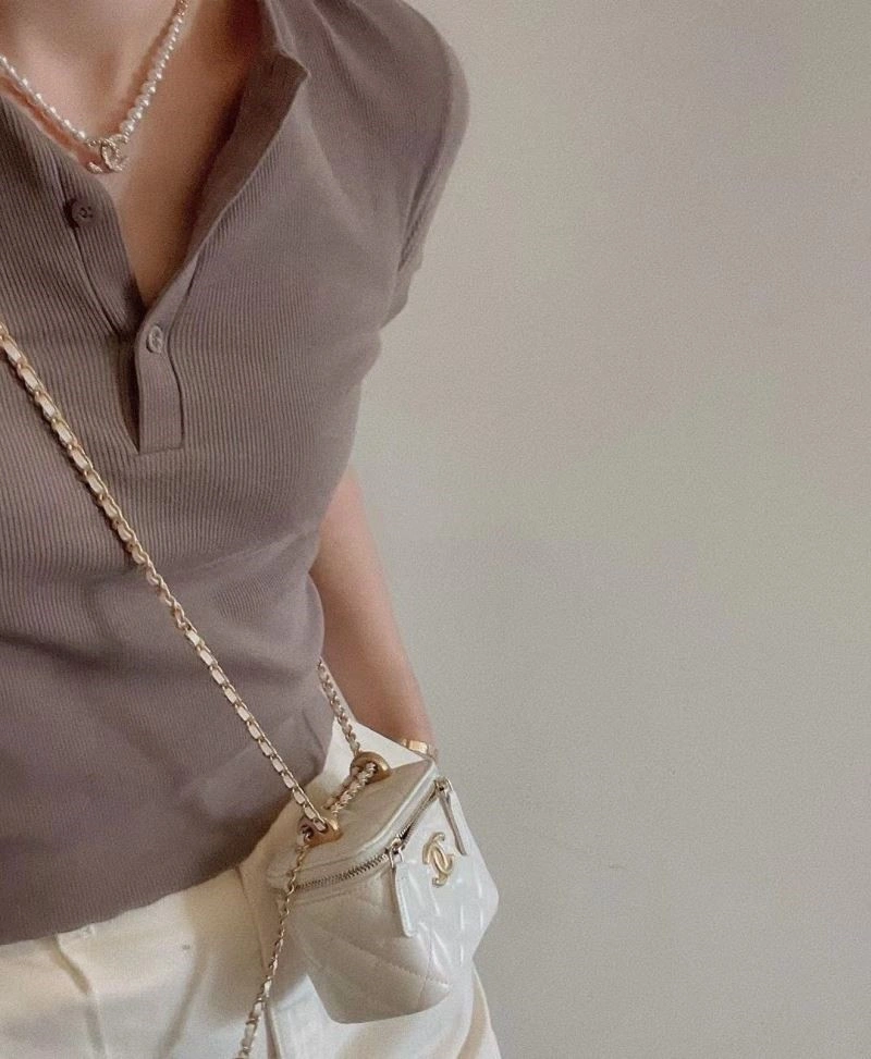 Indistinguishable Chanel Necklaces