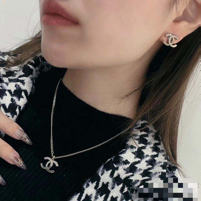 1:1 copy Chanel Necklaces