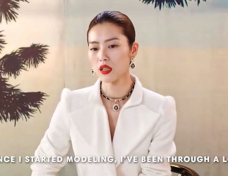 Value-priced Chanel Necklaces