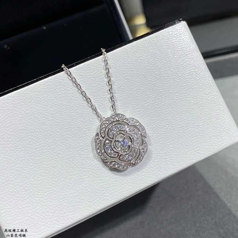 Accurate model Chanel Necklaces
