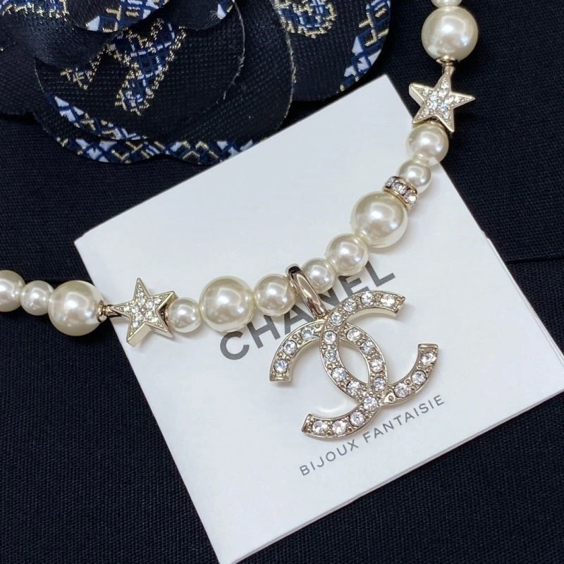 Top mirror Chanel Necklaces