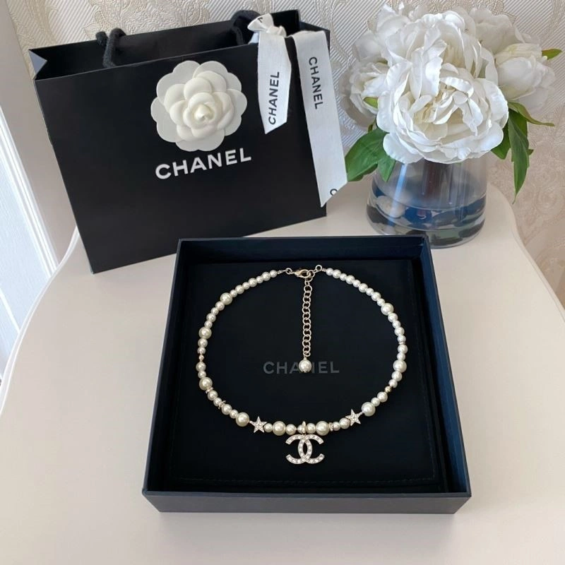 Top mirror Chanel Necklaces