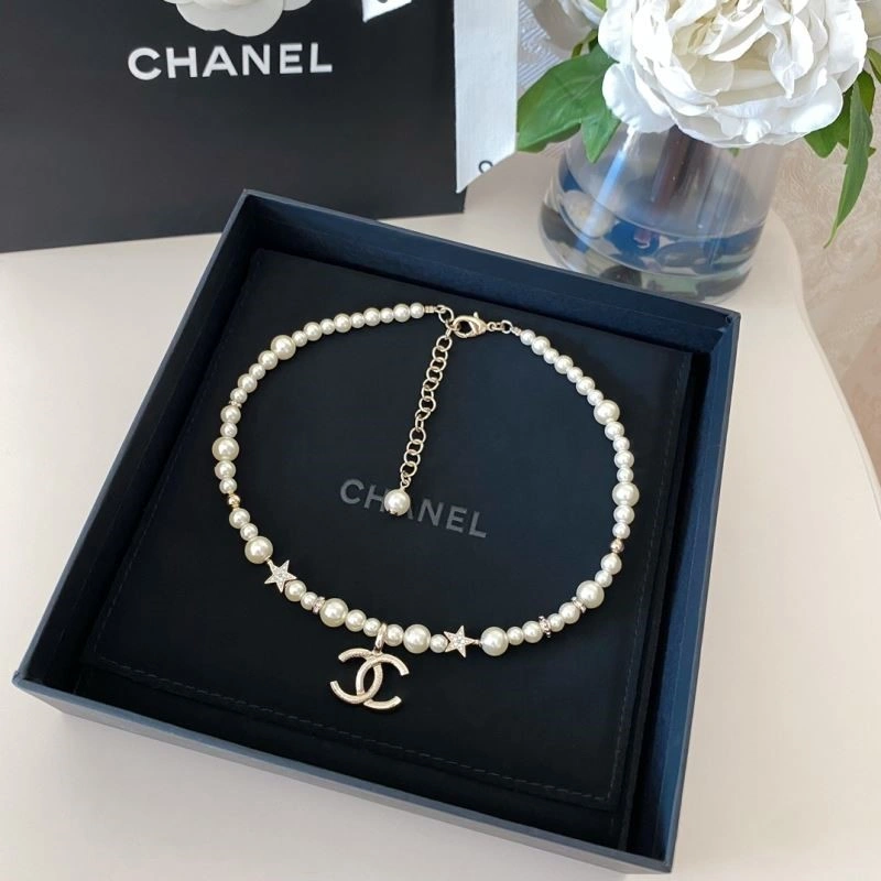 Top mirror Chanel Necklaces
