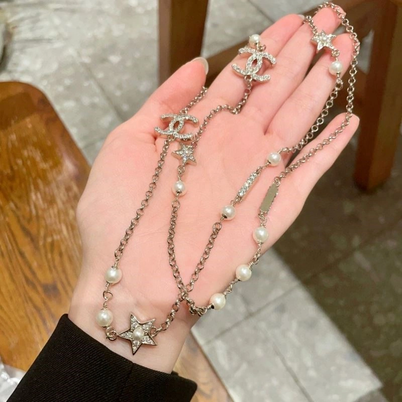 Top match Chanel Necklaces