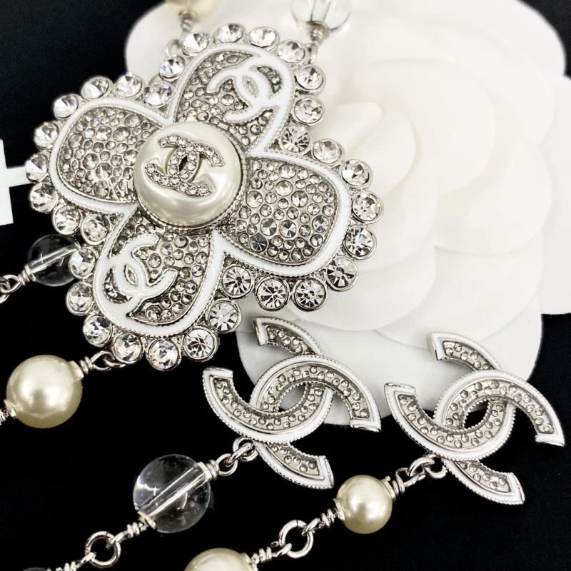 Indistinguishable Chanel Necklaces
